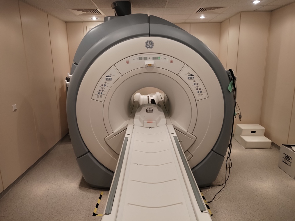 GE Signa Hde 1.5T - MedNux - The home for Medical solutions